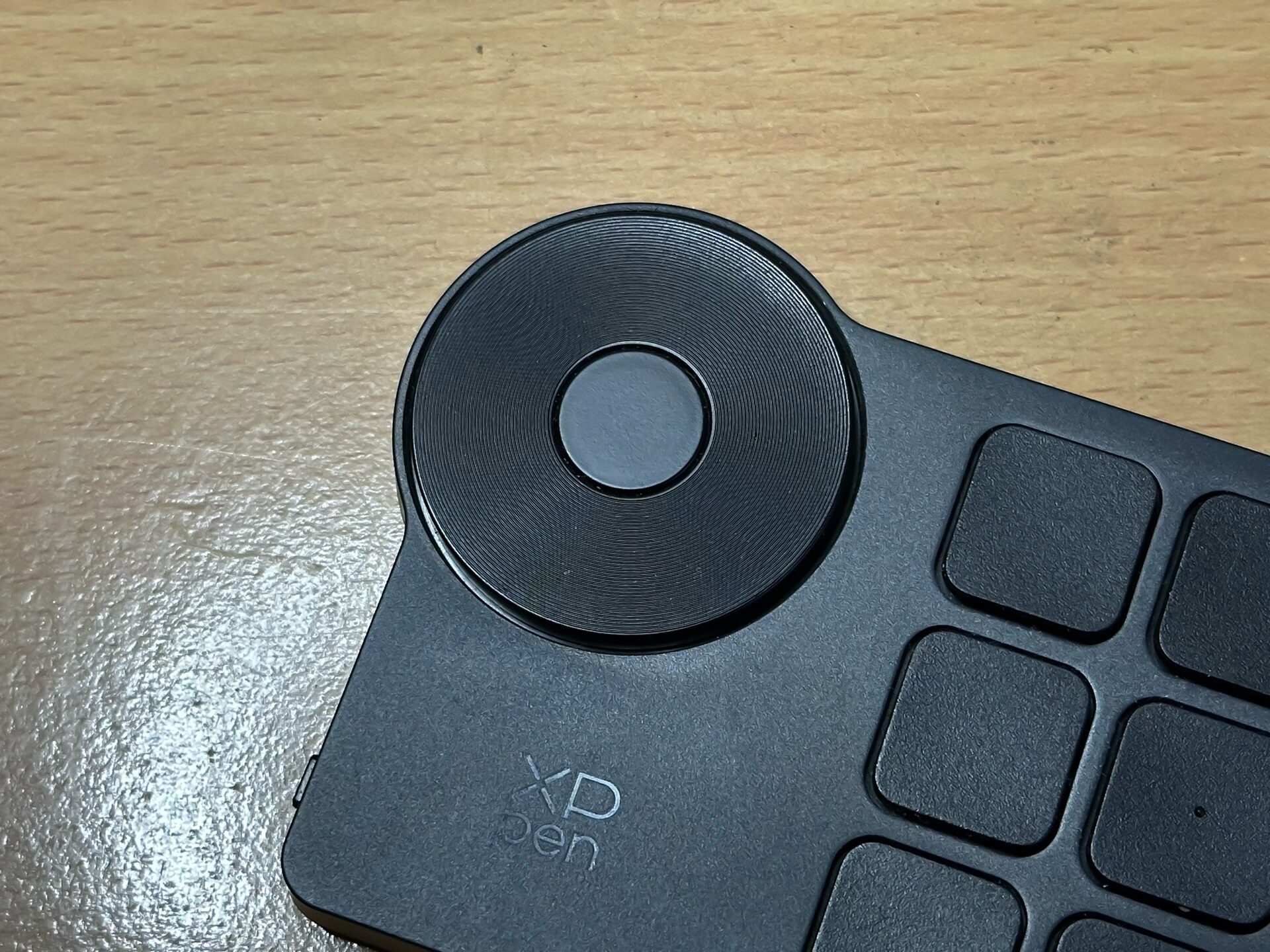 【レビュー】XPPen ACK05：コスパ抜群の左手デバイスをしっかり使って徹底解説